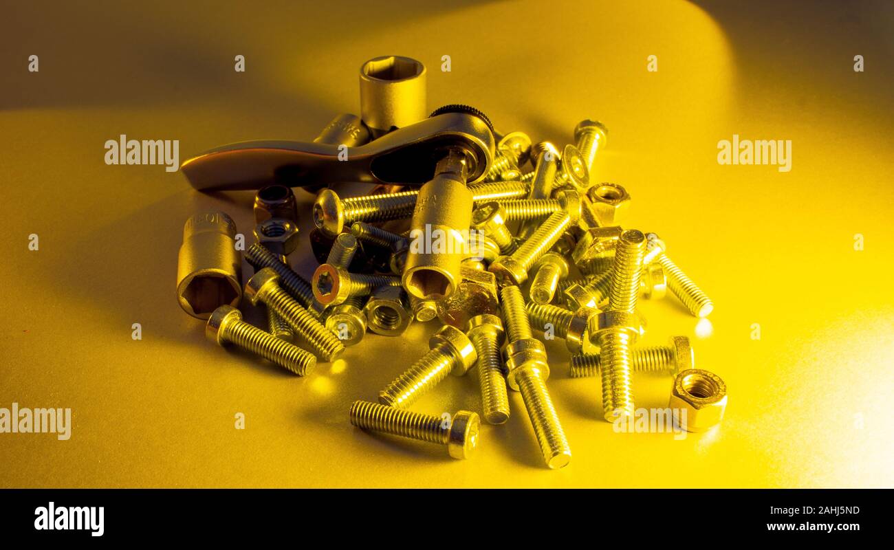 Ratchet wrench hi-res stock photography and images - Alamy