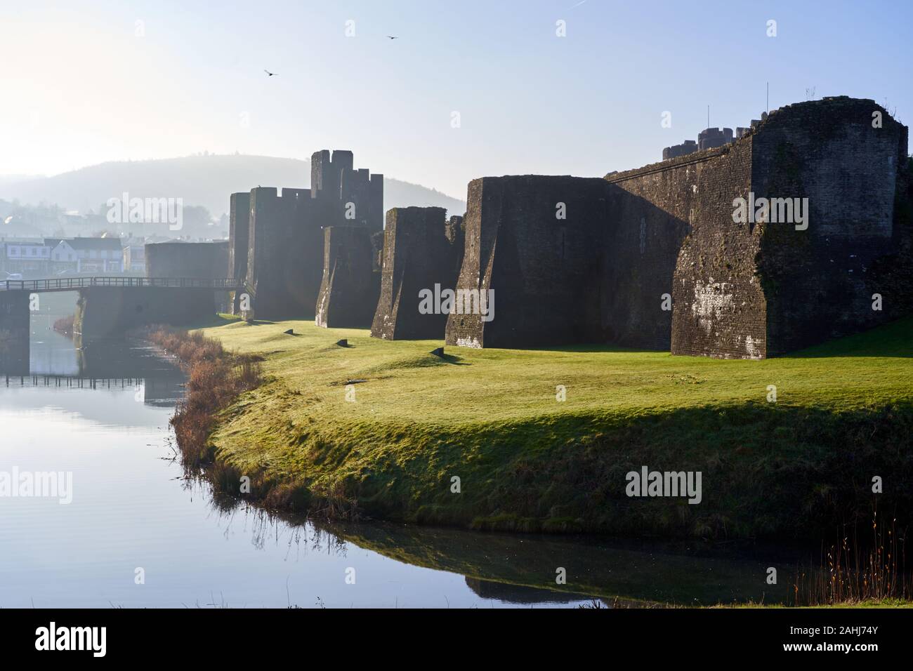 Caerphilly castle south wales hi-res stock photography and images - Alamy