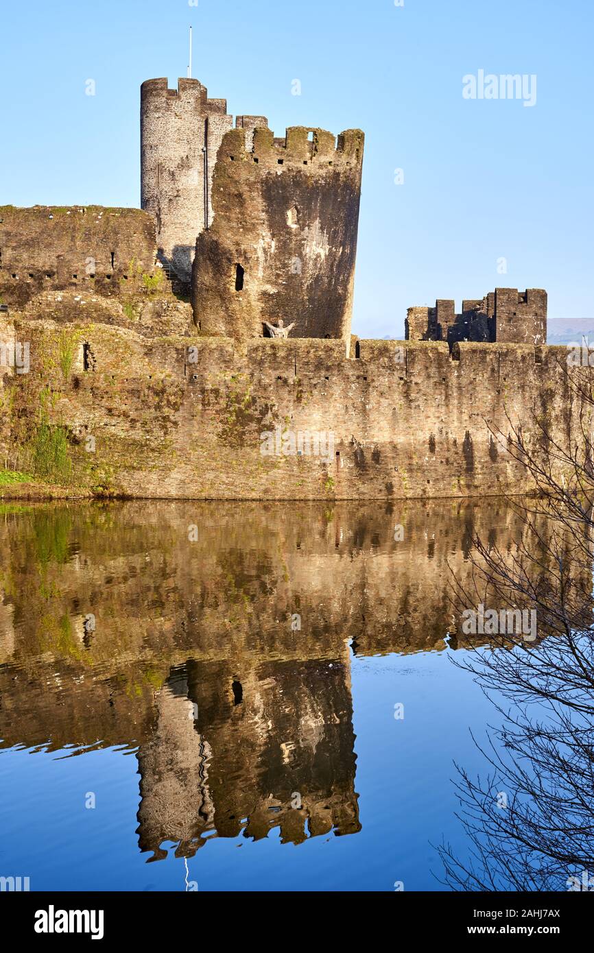 Caerphilly castle south wales hi-res stock photography and images - Alamy