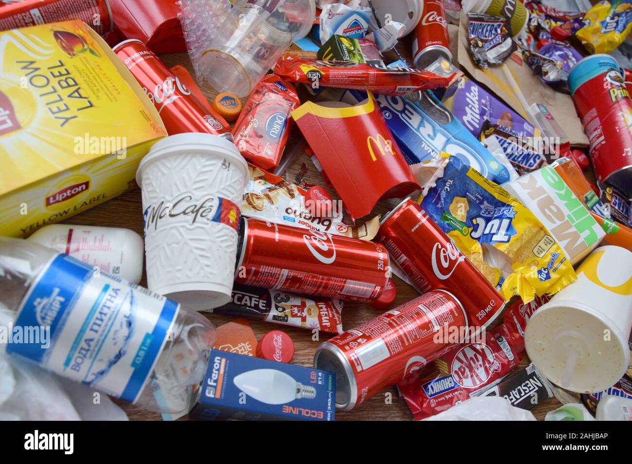 NY, USA - DECEMBER 25, 2019: Big pile of many disposable colored trash ...