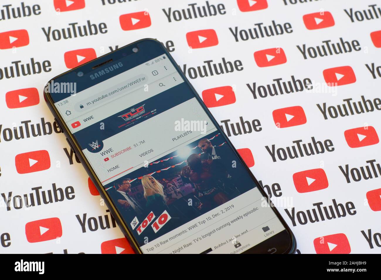 Wwe logo hi-res stock photography and images - Alamy