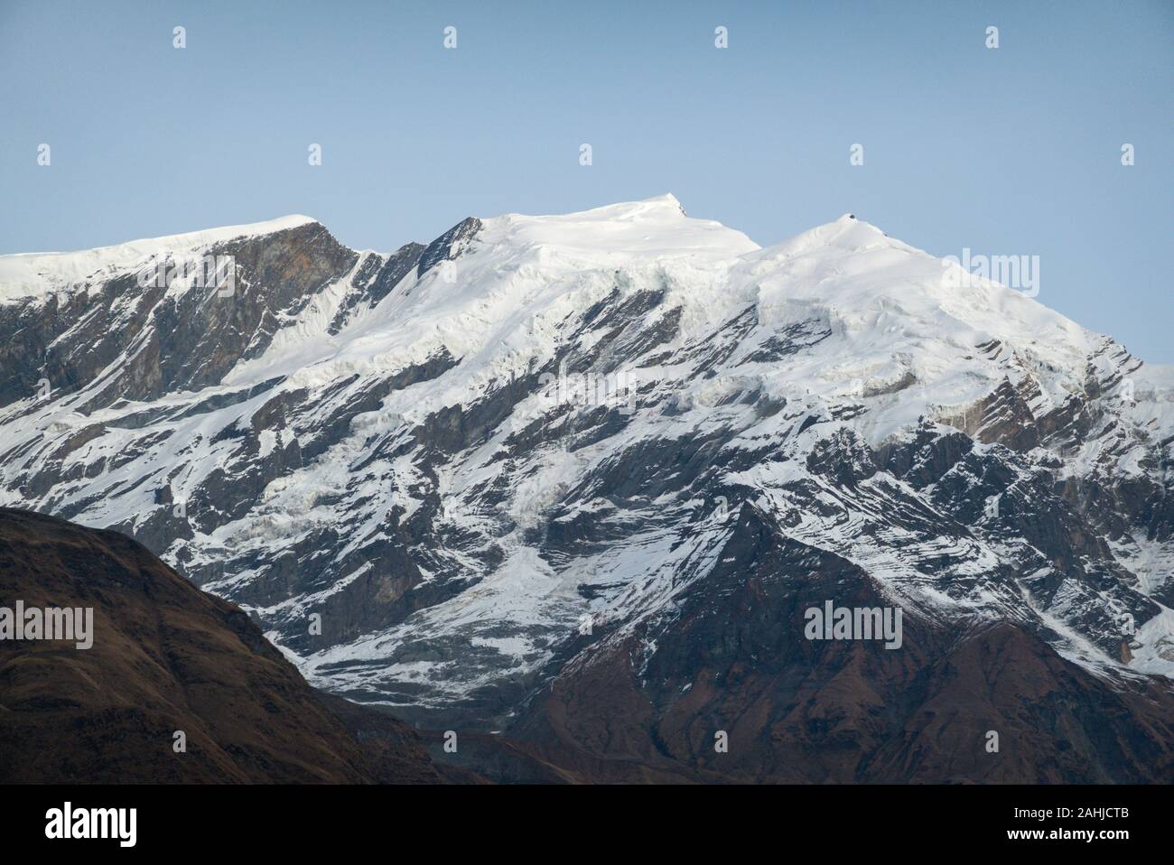 Beautiful snow covered mountains hi-res stock photography and images ...