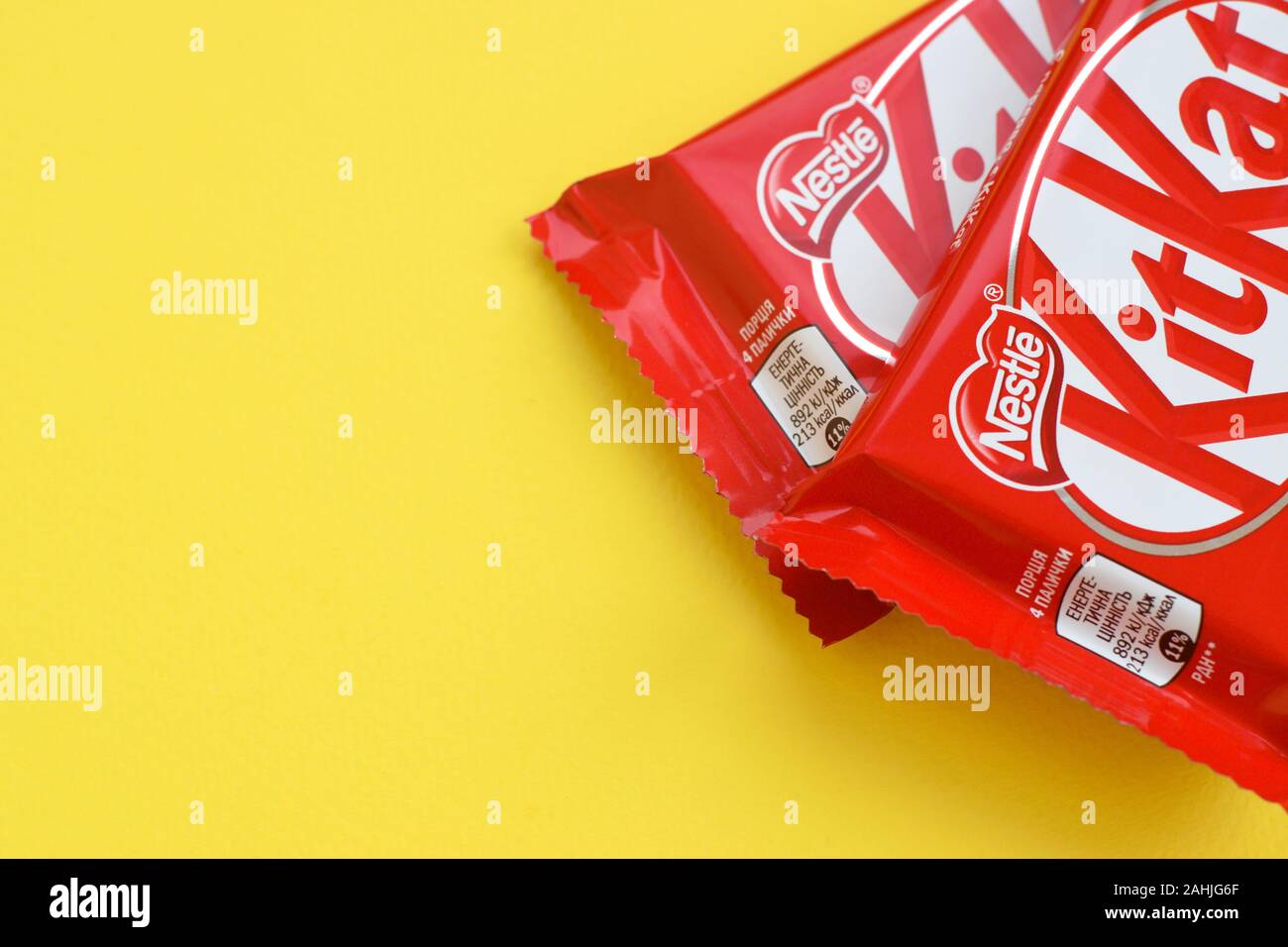 NY, USA - DECEMBER 4, 2019: Kit Kat chocolate bar in red wrapping lies ...