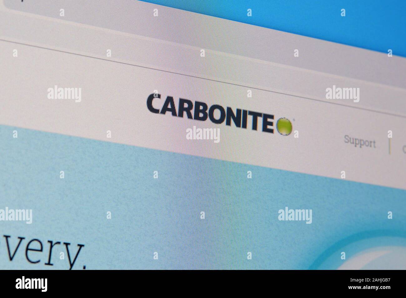 NY, USA - DECEMBER 16, 2019: Homepage of carbonite website on the ...