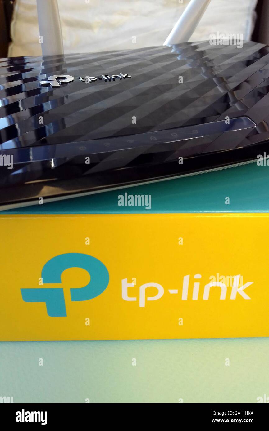 NY, USA - NOVEMBER 24, 2019: Wireless router modem tp link Archer C20 ...