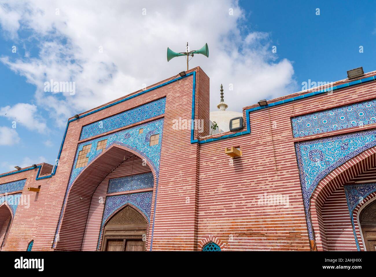 Thatta Shah Jahan Mosque Picturesque View of the Building on a Sunny ...