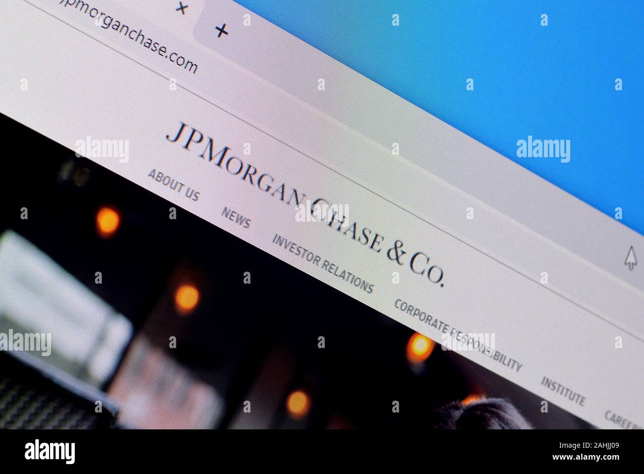 NY, USA - DECEMBER 16, 2019: Homepage of jp morgan chase website on the ...
