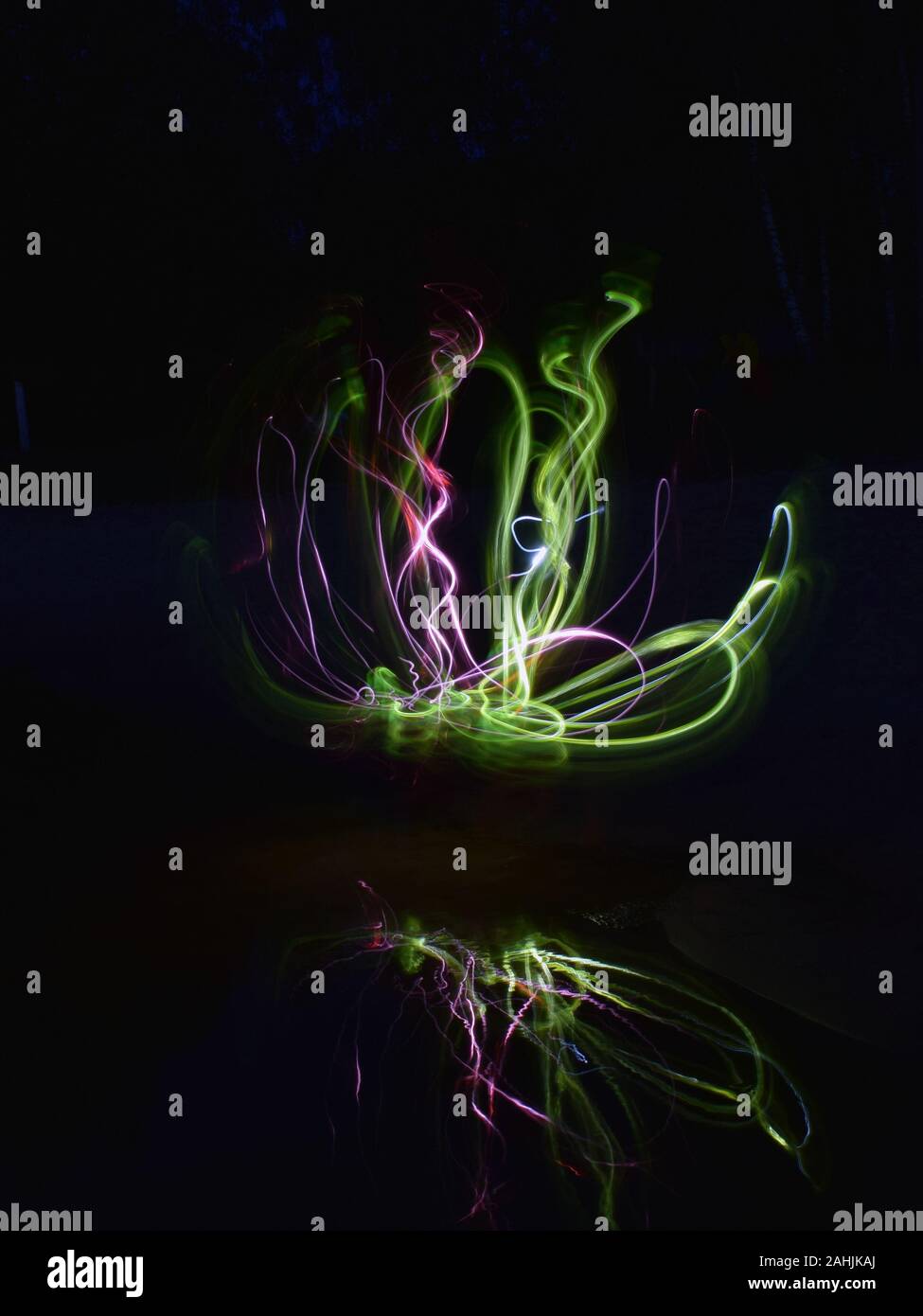abstract light painting, long exposure, blurry drawings with light ...