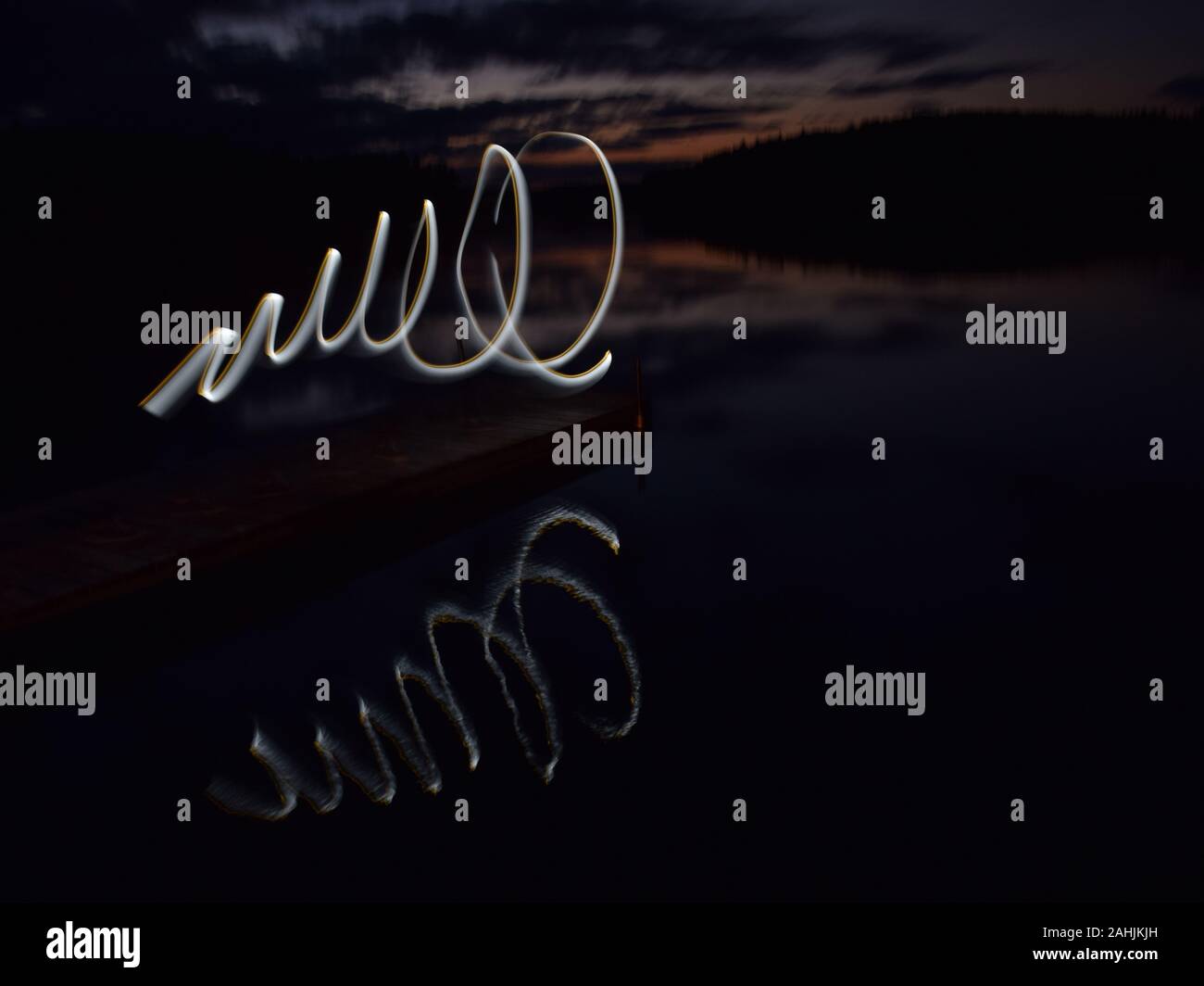abstract light painting, long exposure, blurry drawings with light ...