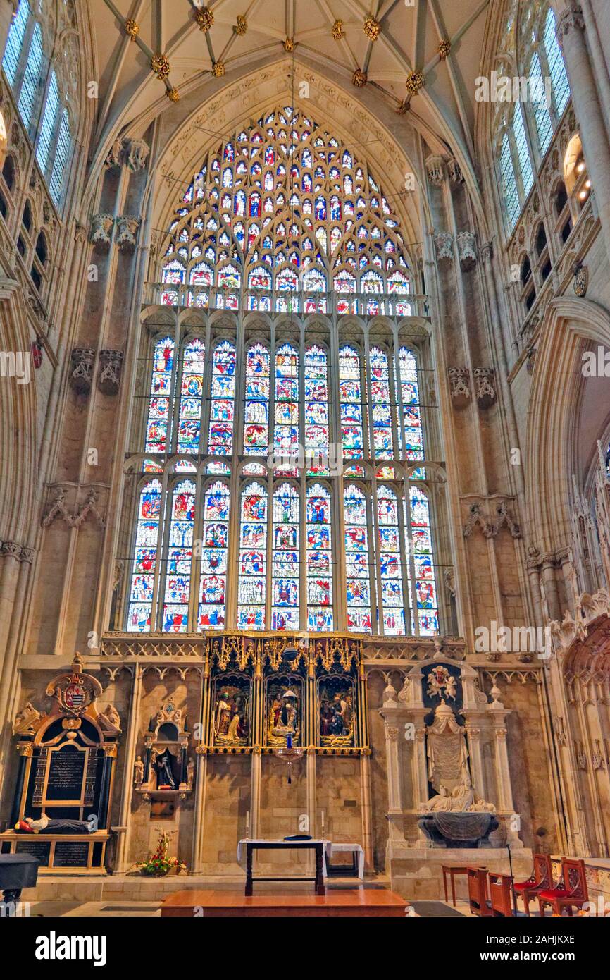YORK CITY ENGLAND MINSTER INTERIOR HUGE STAINED GLASS WINDOW OVER AN ...