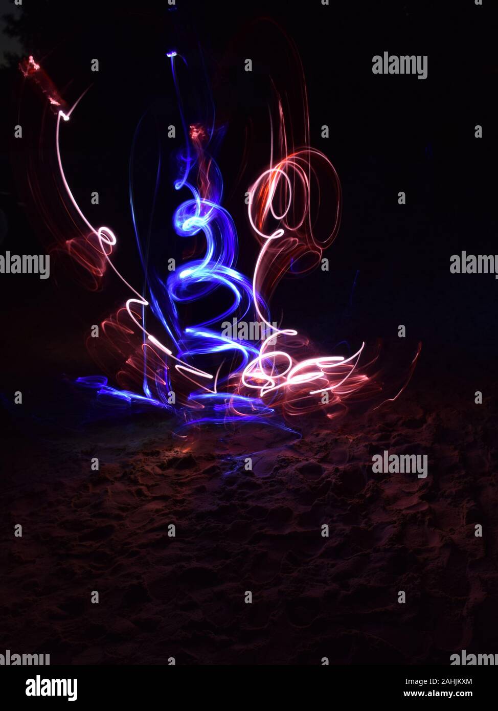 abstract light painting, long exposure, blurry drawings with light ...