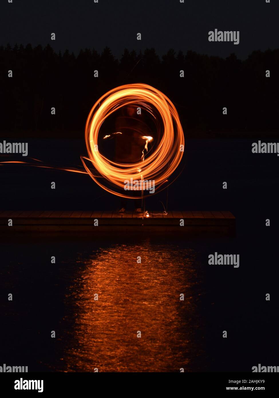 abstract light painting, long exposure, blurry drawings with light ...
