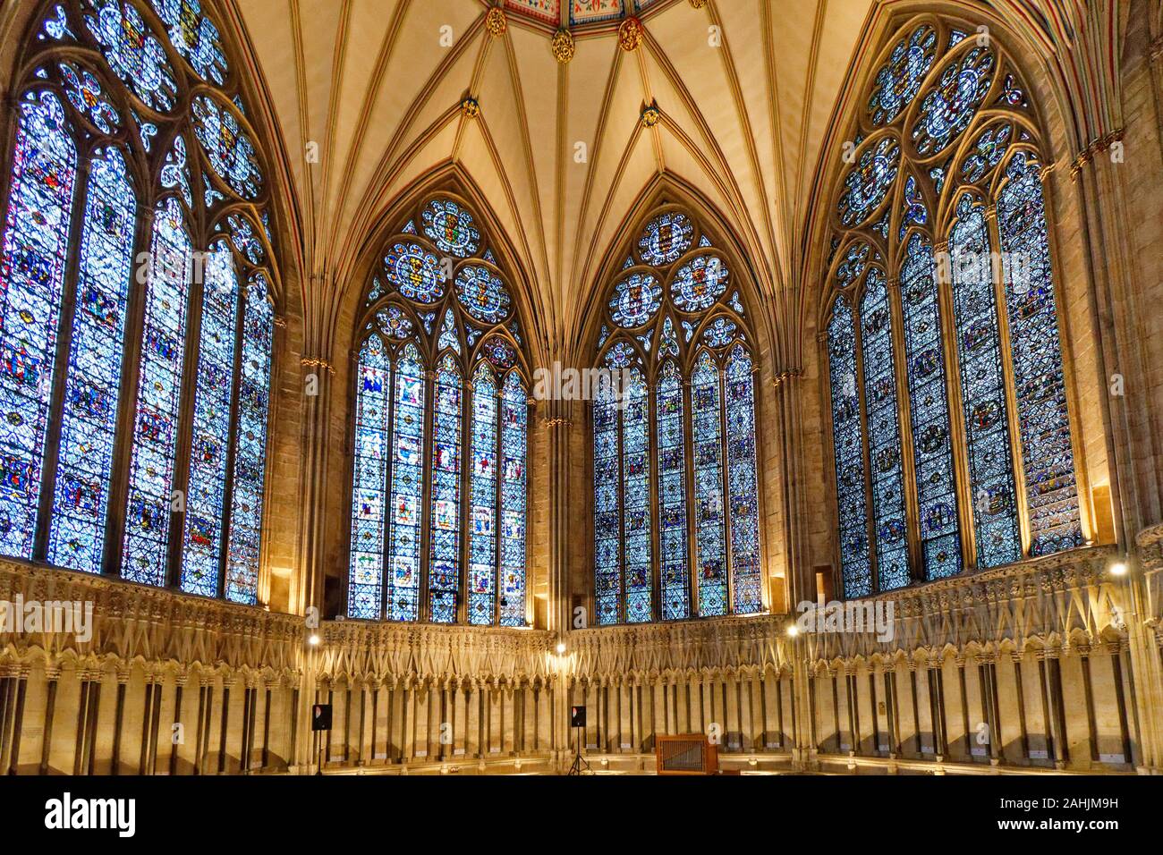 YORK CITY ENGLAND MINSTER INTERIOR THE CHAPTER HOUSE Stock Photo - Alamy