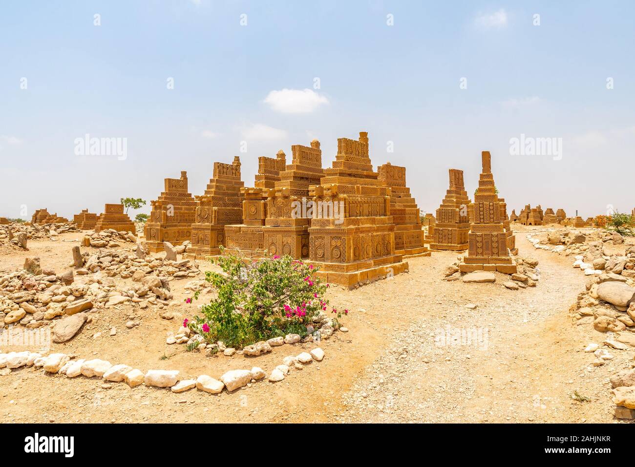 Chaukhandi necropolis hi-res stock photography and images - Alamy