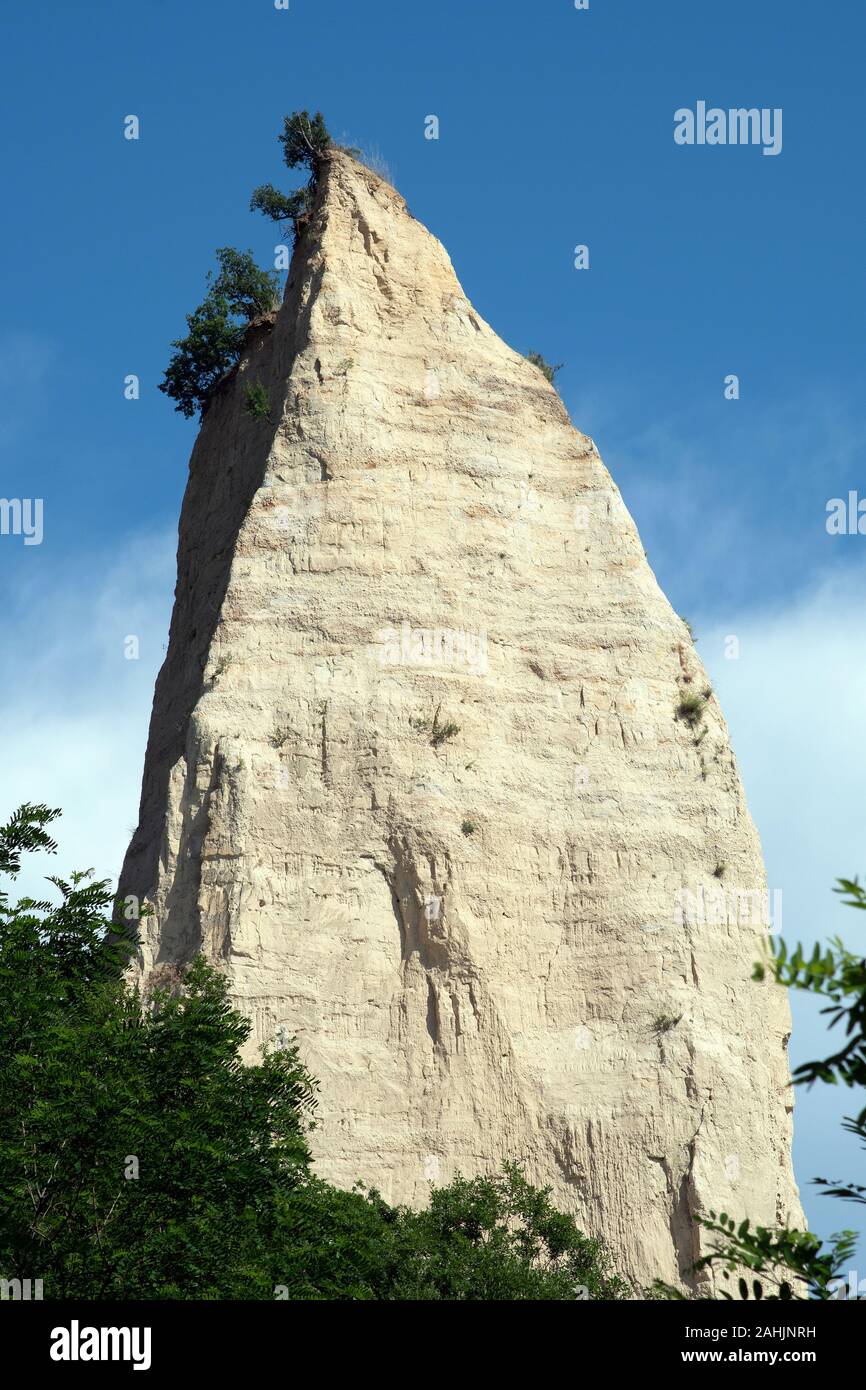 Bulgaria, Melnik, landscape with rock formation and sand pyramides ...