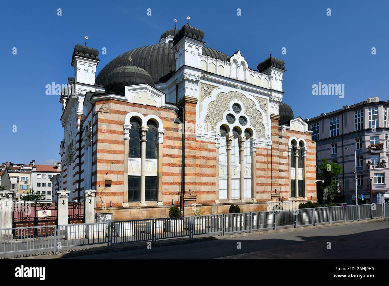 Synagogue of sofia hi-res stock photography and images - Alamy