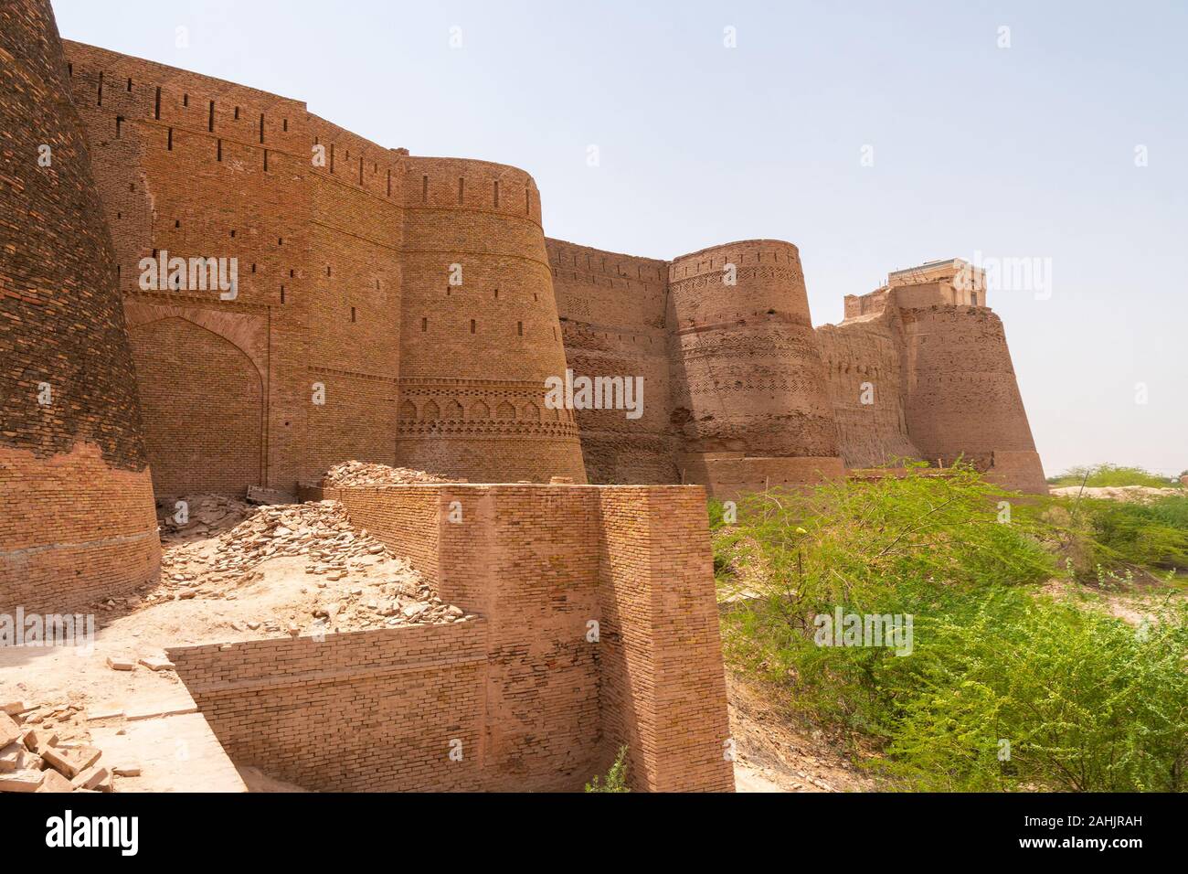 Derawar fort hi-res stock photography and images - Alamy