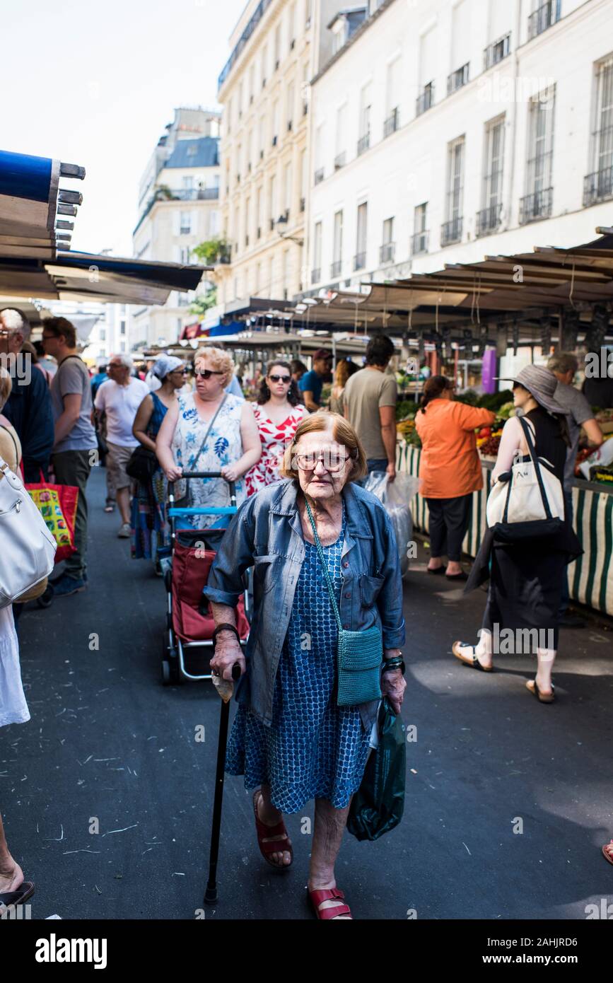 Paris marche d'aligre hi-res stock photography and images - Alamy