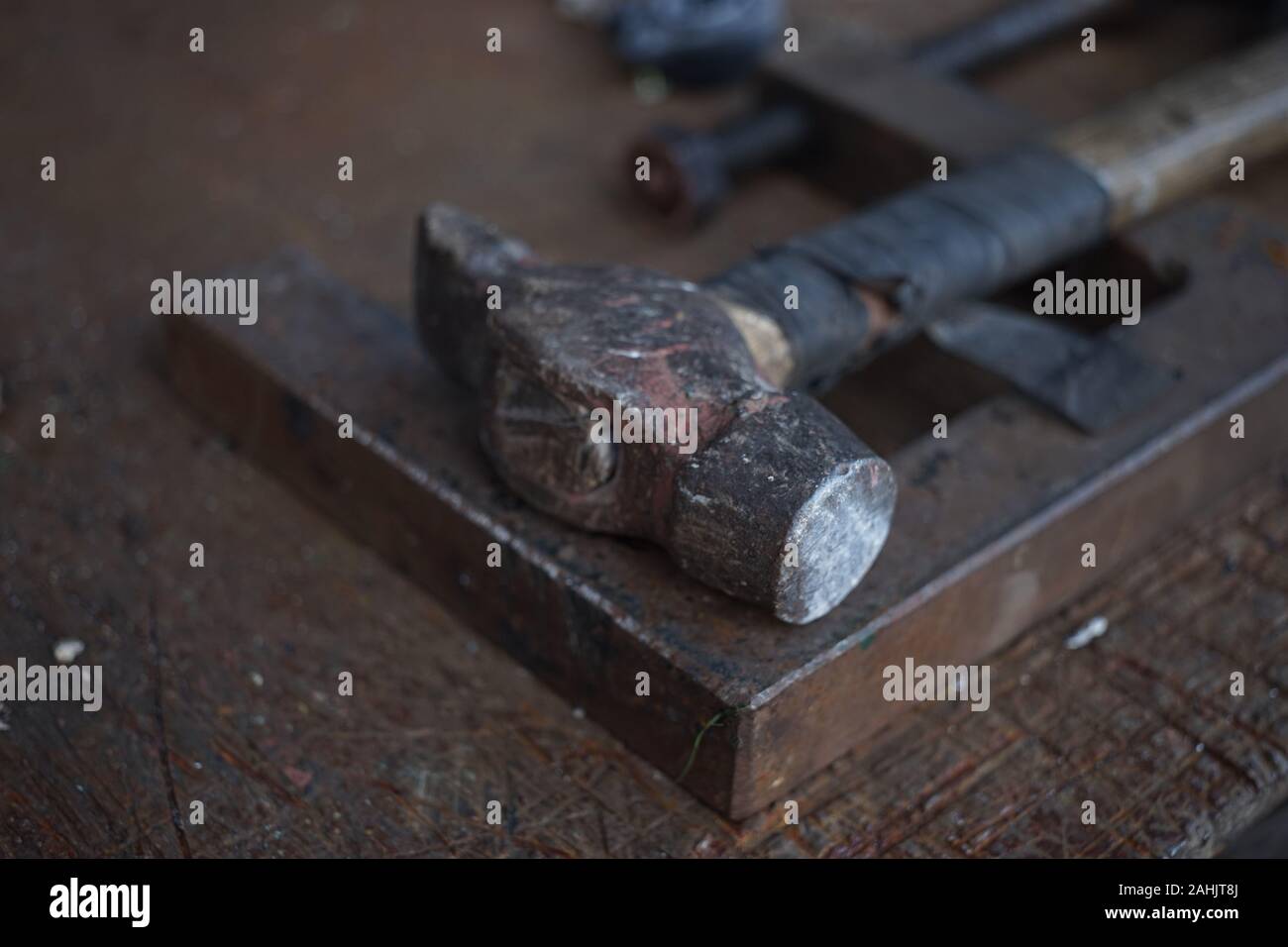 Metal handle wrapped hi-res stock photography and images - Alamy