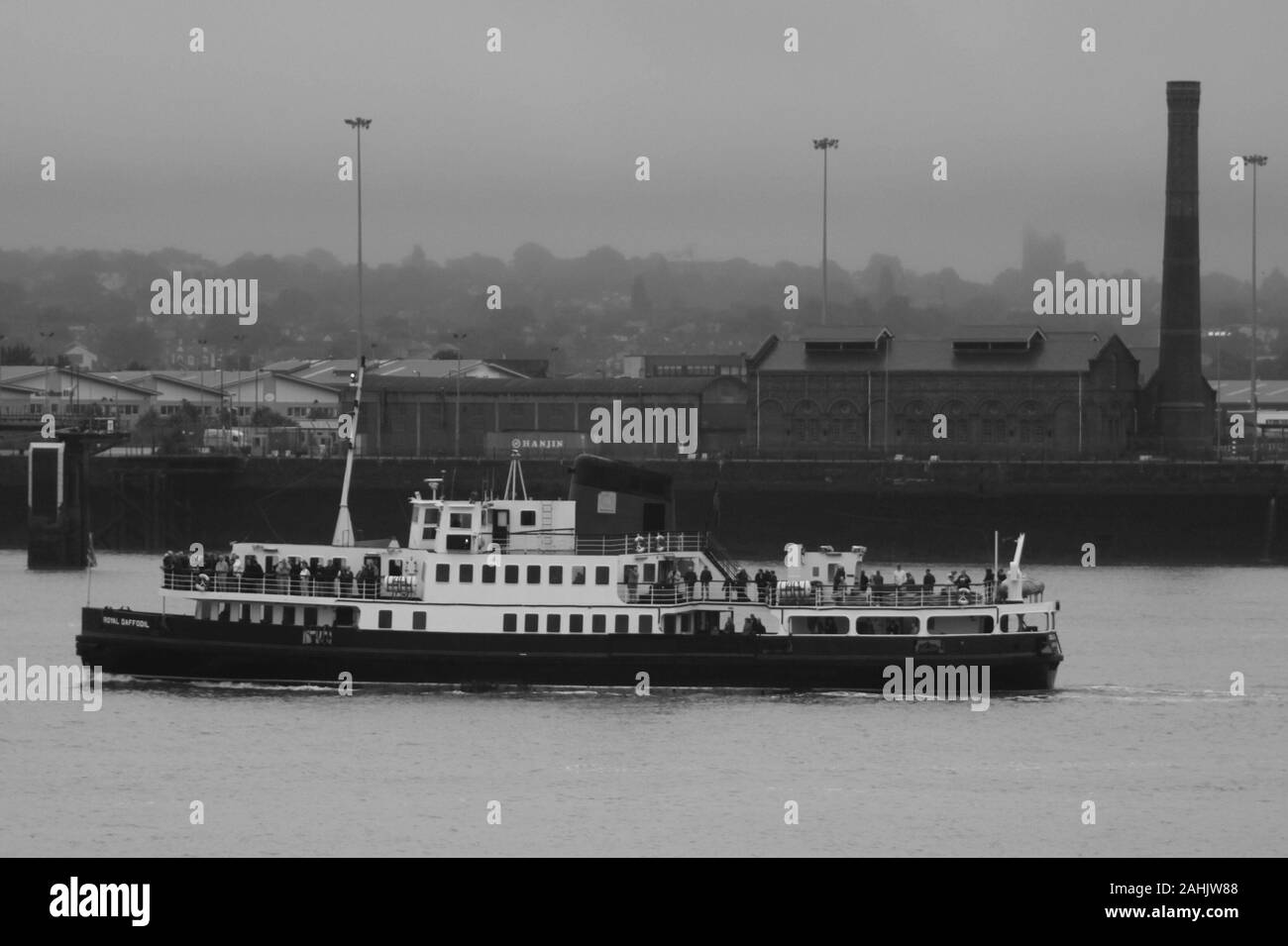 Liverpool,Uk Cunard ship Queen Victoria sails into Liverpool credit Ian ...
