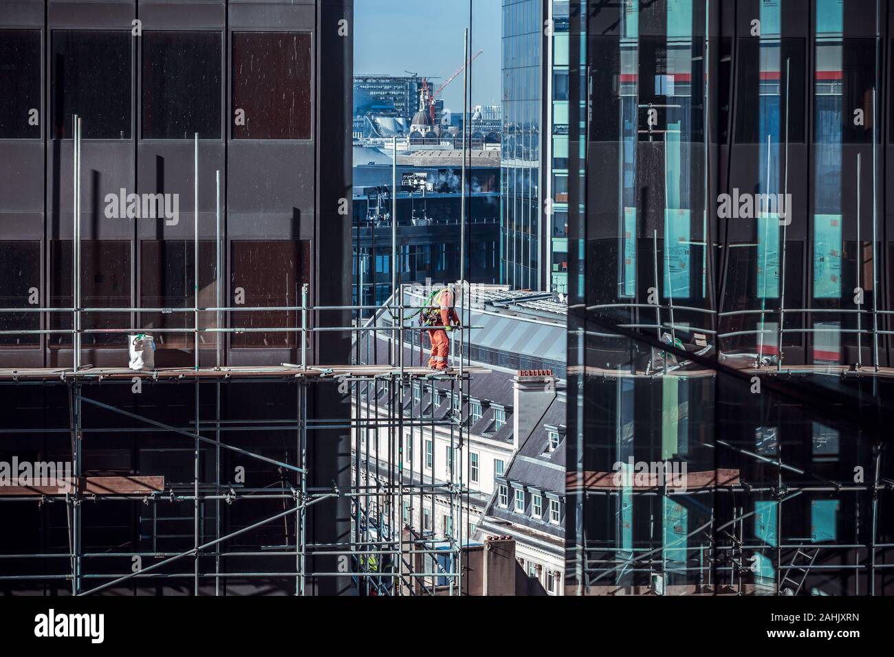 Scaffold workman working scaffolding building hi-res stock photography ...