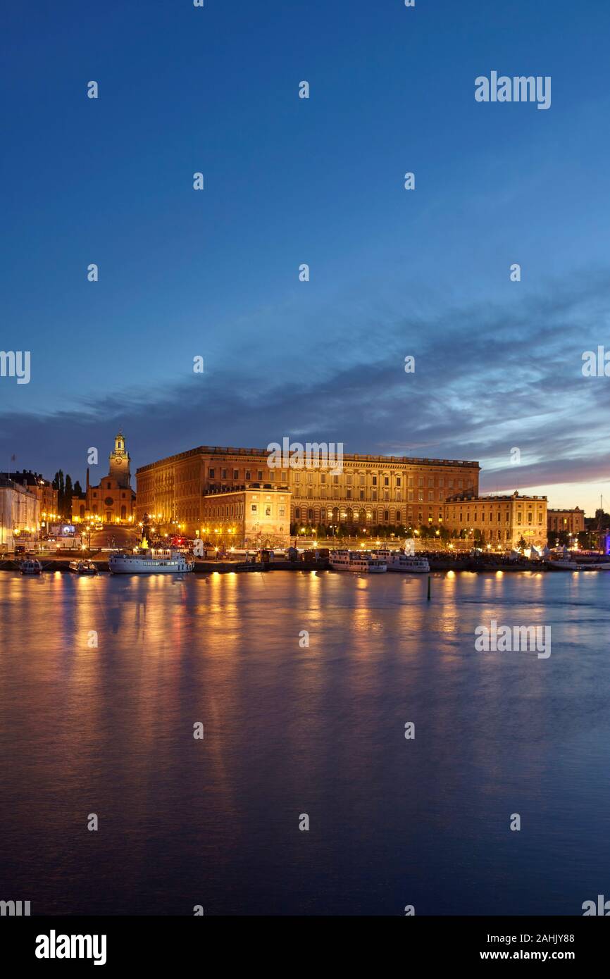 The Royal Palace at blue hour, Stockholm, Sweden Stock Photo - Alamy