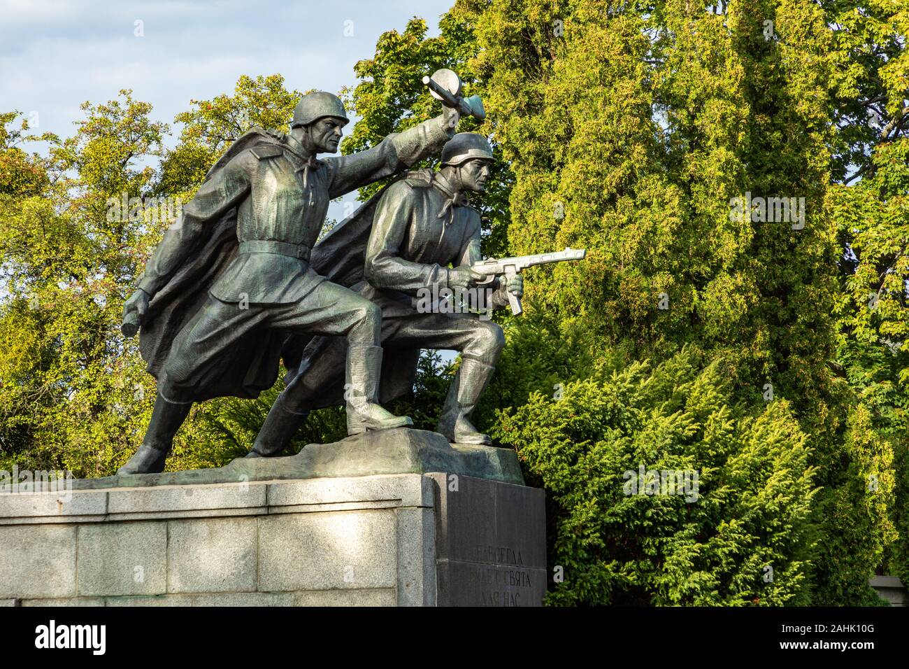 KALININGRAD, RUSSIA - SEPTEMBER 04,2019: Monument to 1200 guardsmen ...