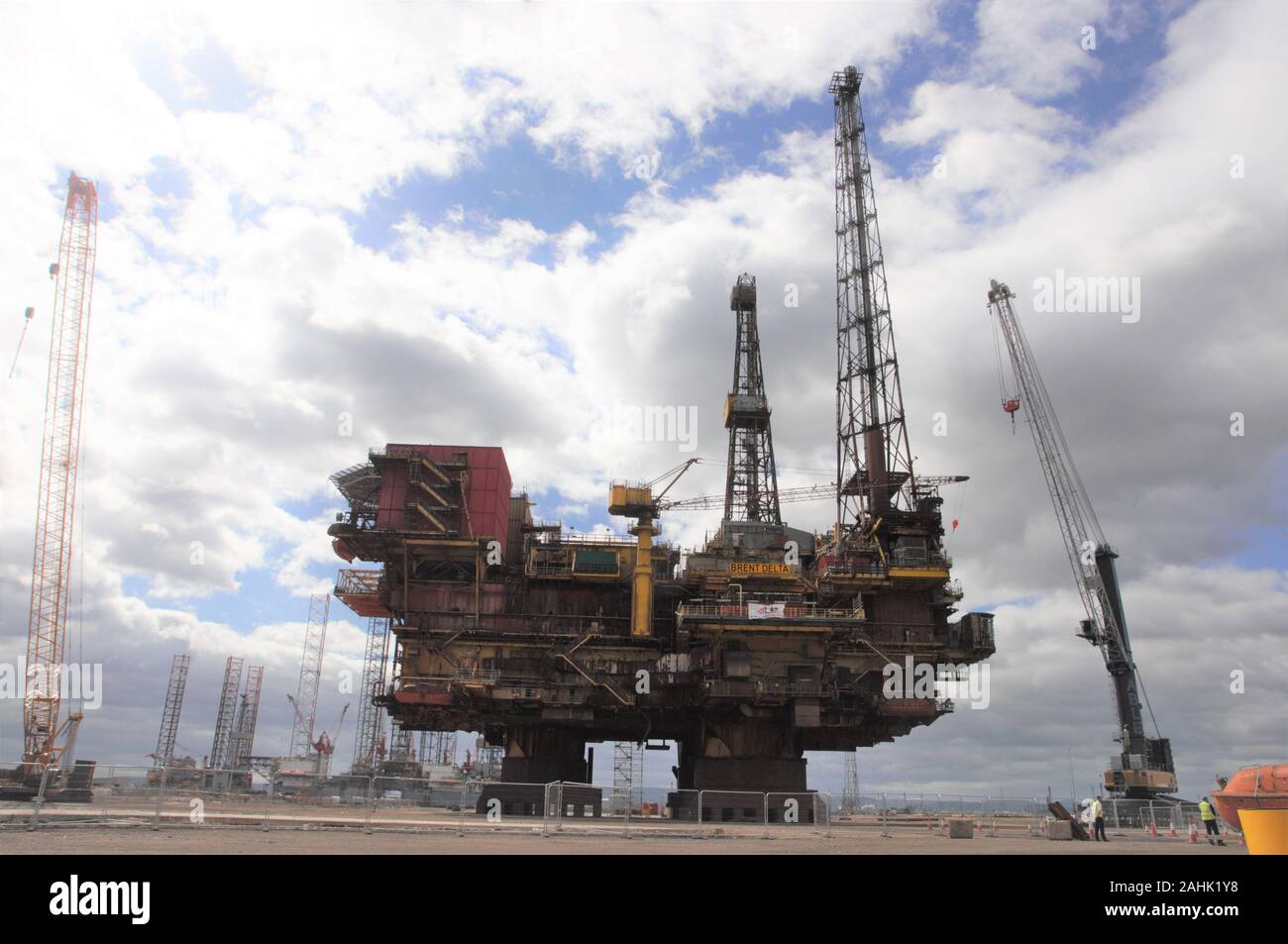 Shell Brent Delta Decommissioning at Able UK Stock Photo - Alamy