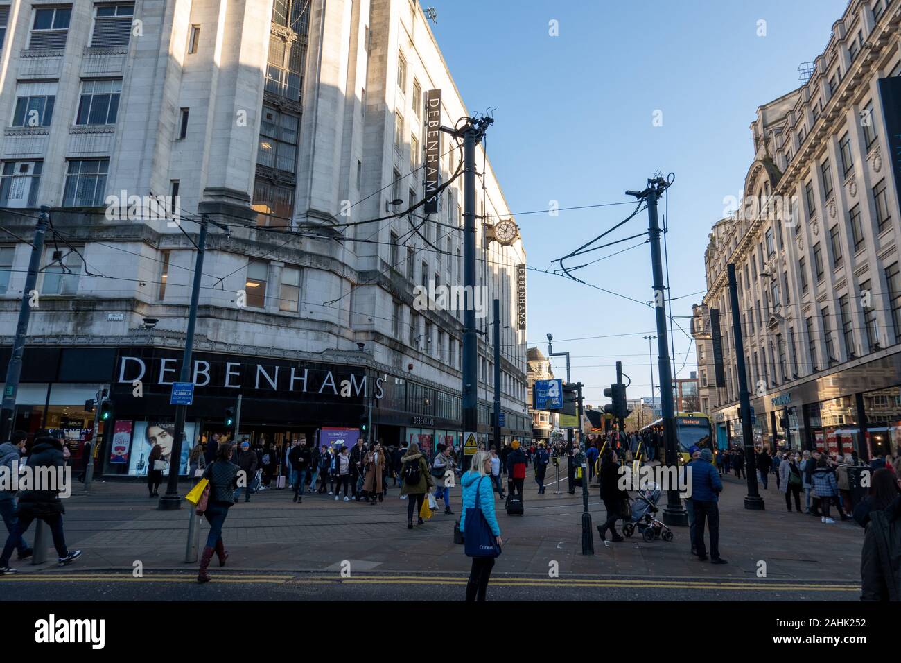 Manchester tramlines hi-res stock photography and images - Alamy