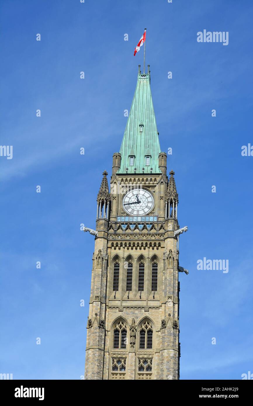 The Peace Tower of the Canadian Parliament Centre Block atop Parliament ...
