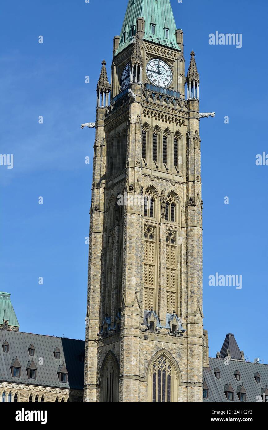 The Peace Tower of the Canadian Parliament Centre Block atop Parliament ...