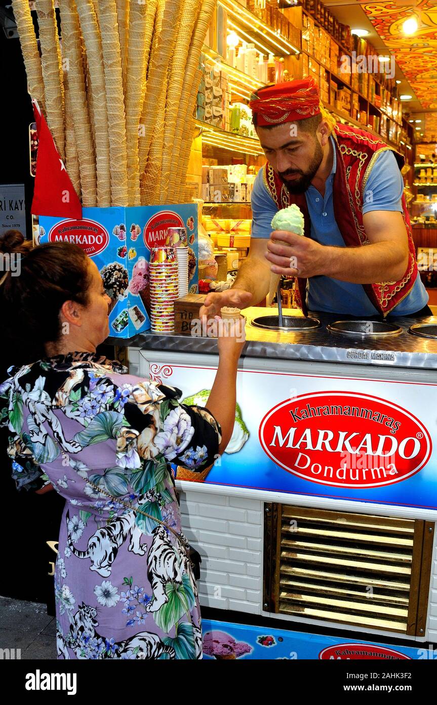 Ice cream shop in ISTAMBUL - Bosphorus Strait - TURKEY Stock Photo - Alamy