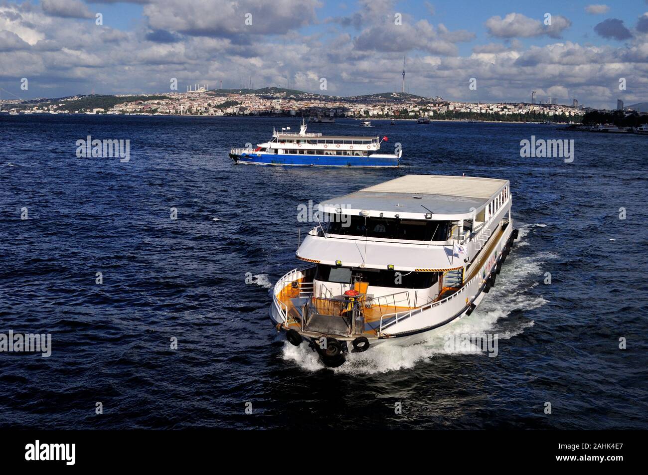 Ferry - Port in ISTAMBUL - Bosphorus Strait - TURKEY Stock Photo - Alamy