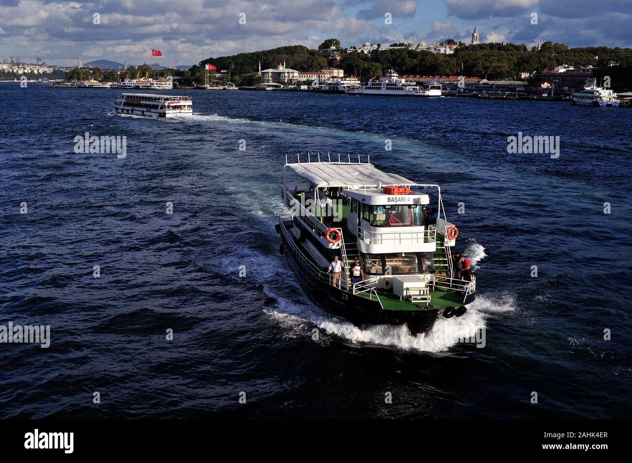 Ferry - Port in ISTAMBUL - Bosphorus Strait - TURKEY Stock Photo - Alamy