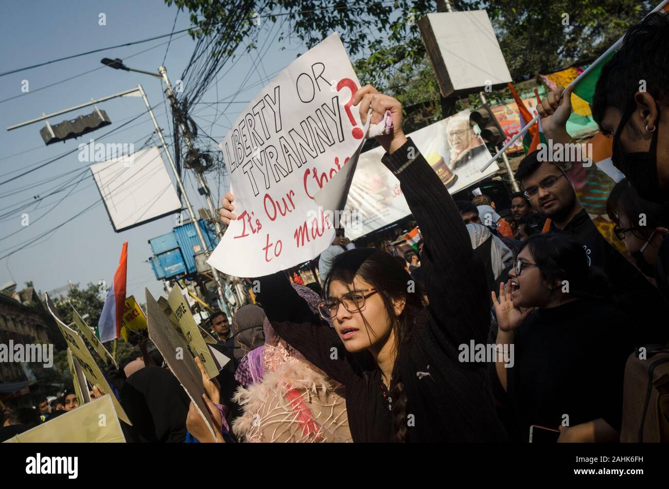 Kolkata, West Bengal, India. 19th Dec, 2019. Caption: Kolkata, West ...
