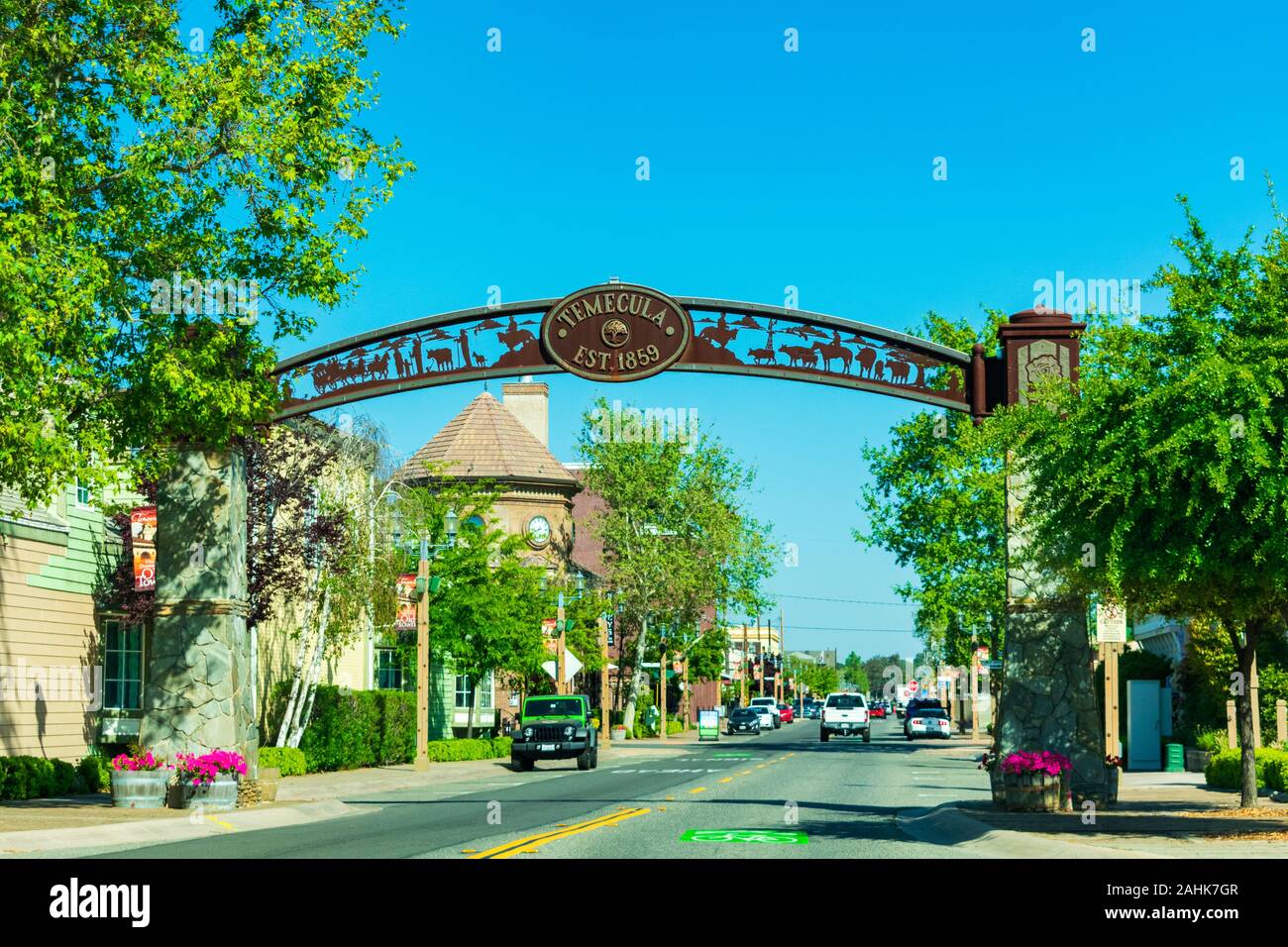 Old Town Temecula gateway arch depict themes from western history and ...