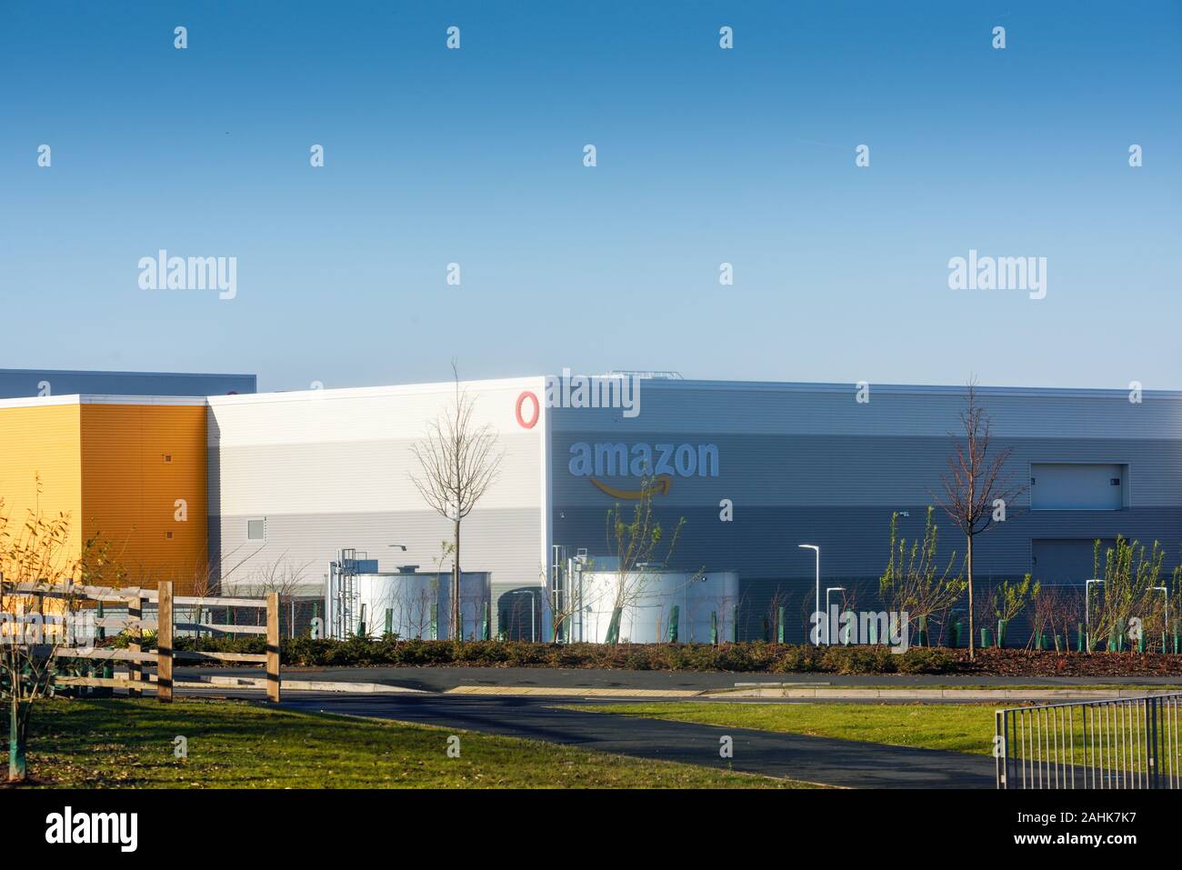 Amazon Hub at East Midlands Gateway near Donington in Leicestershire,UK ...