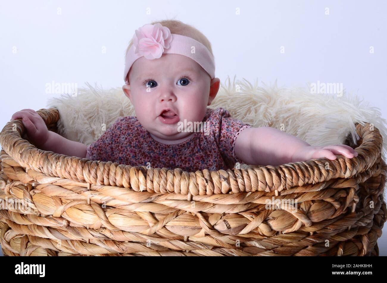 Baby parenting hi-res stock photography and images - Alamy
