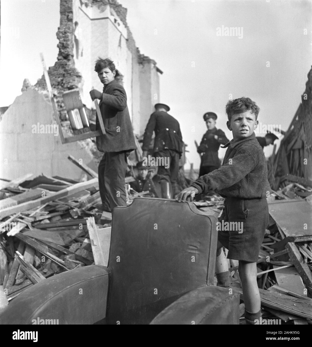 World war ii london 1940 hi-res stock photography and images - Alamy