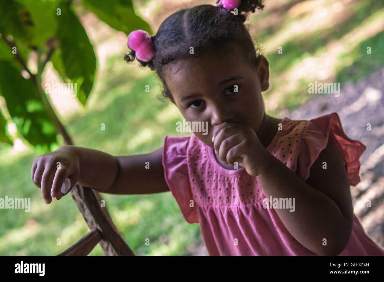 Poor child caribbean hi-res stock photography and images - Alamy