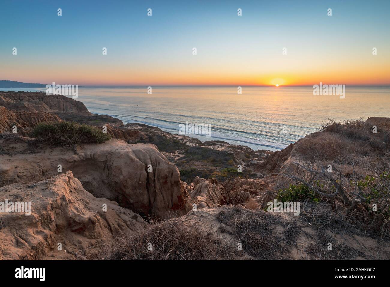 Breathtaking view looking down the rugged sandstone cliffs of Razor ...