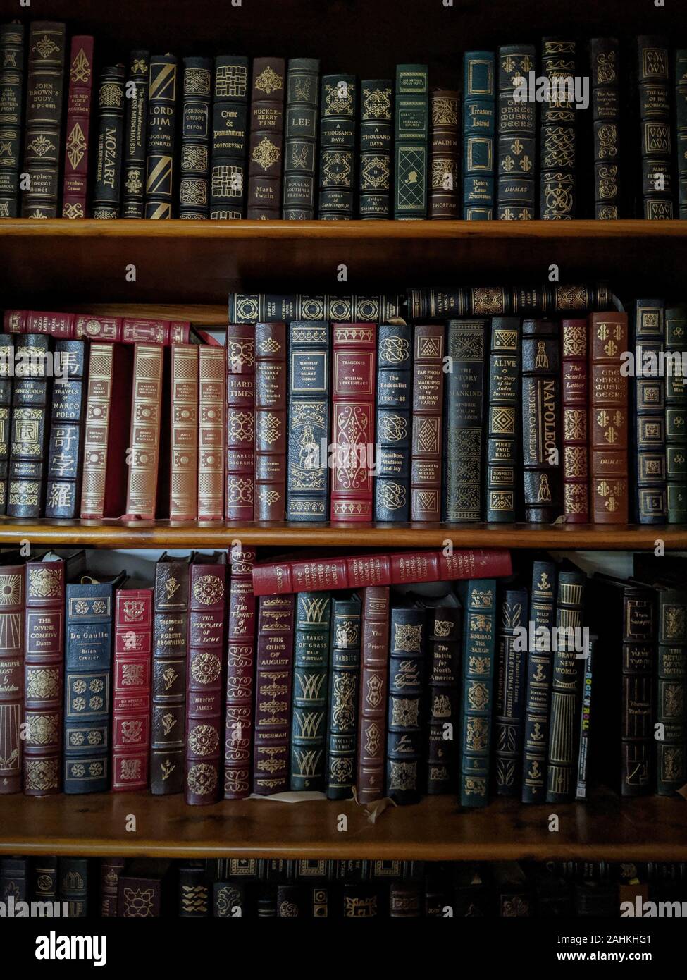 Leatherbound hi-res stock photography and images - Alamy