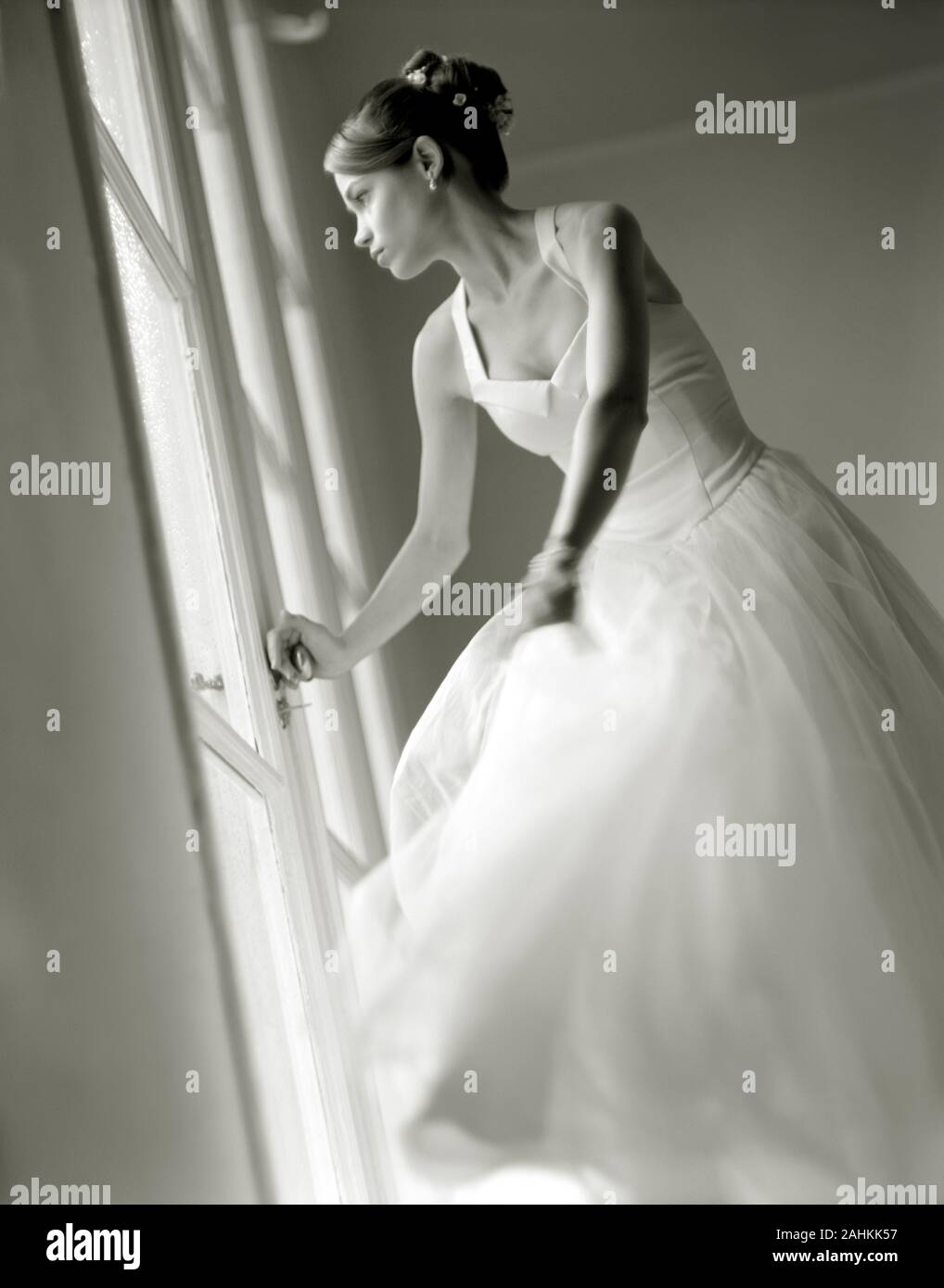 Solemnly standing hi-res stock photography and images - Alamy