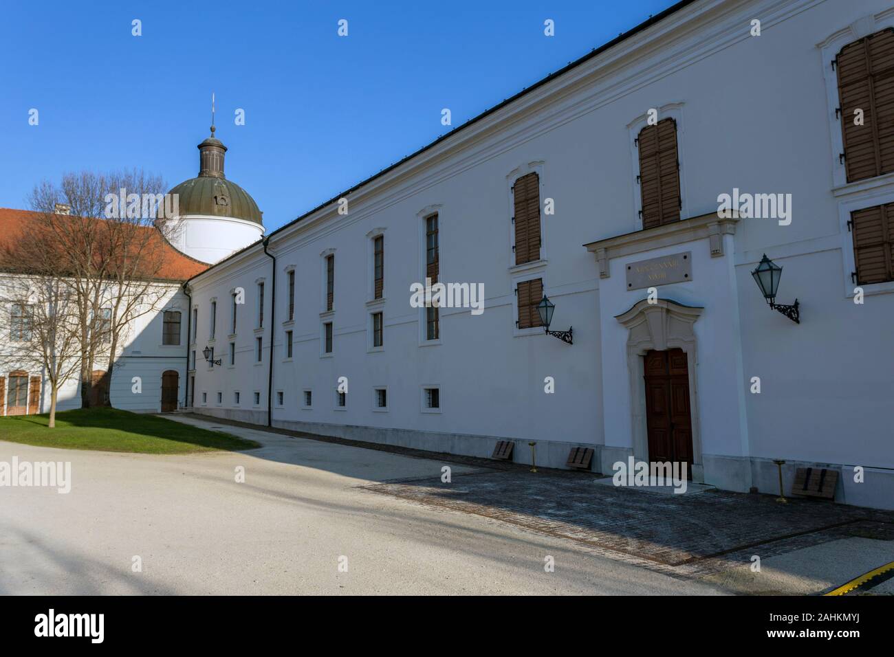 Baroque castle godollo hi-res stock photography and images - Alamy