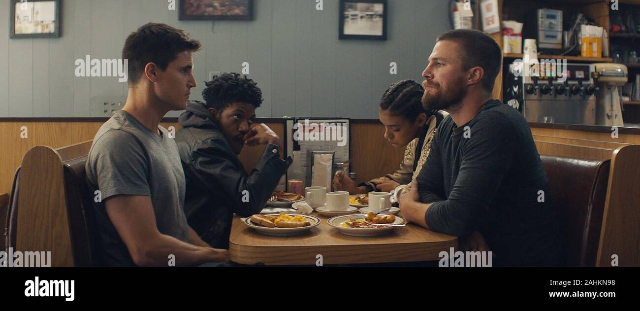 CODE 8, (aka CODE EIGHT), from left: Robbie Amell, Vlad Alexis, Laysla ...