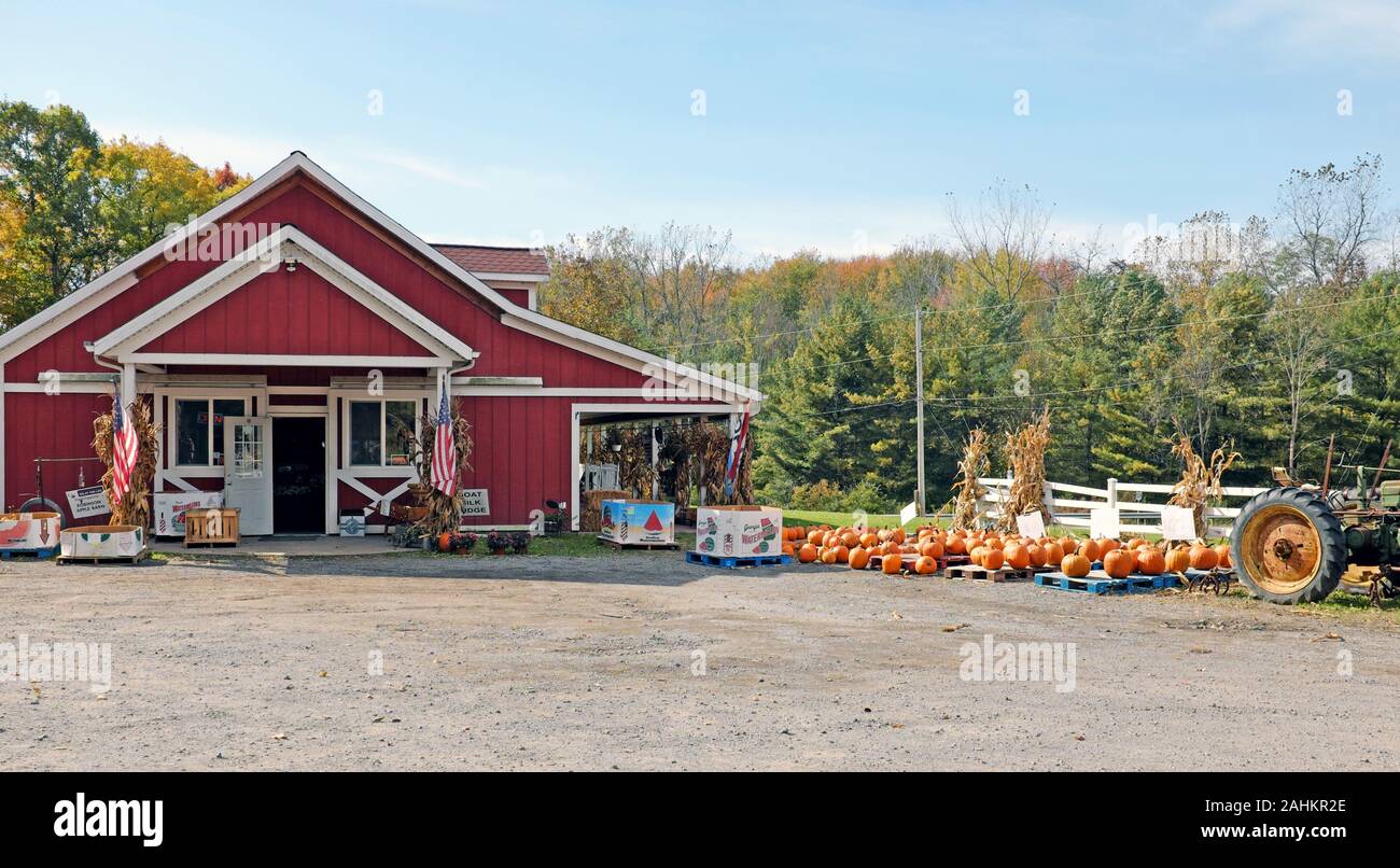Roadside store hi-res stock photography and images - Alamy