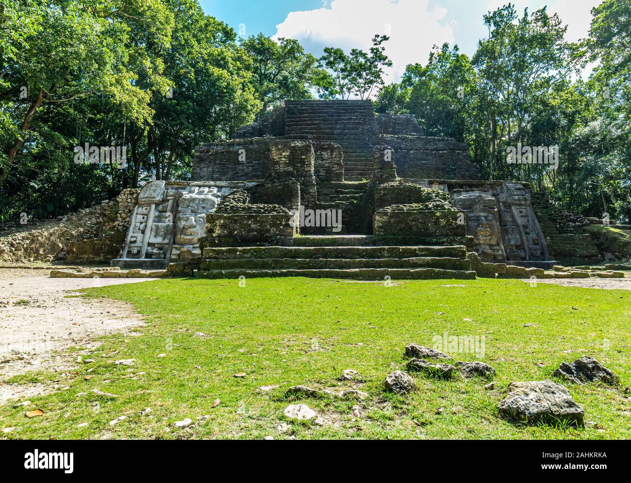 Mayan village belize hi-res stock photography and images - Alamy