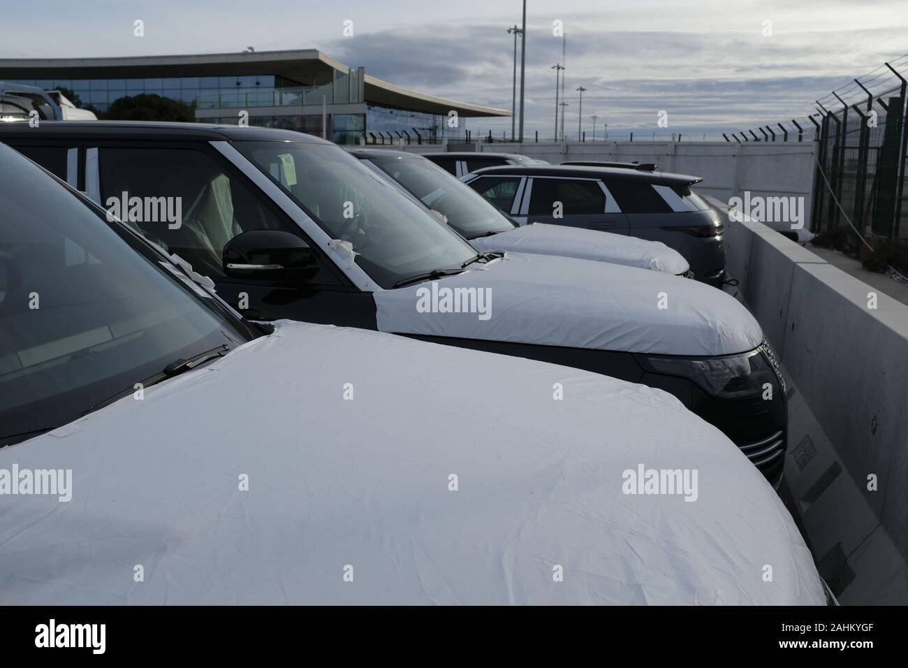 Land Rover cars Reading for selling in Gibraltar Stock Photo - Alamy