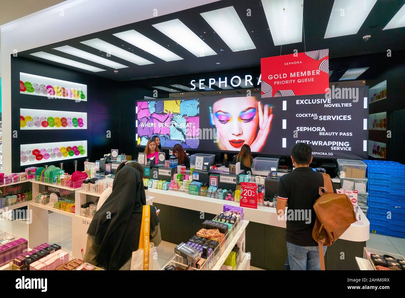 SINGAPORE - APRIL 03, 2019: interior shot of Sephora store in Singapore Stock Photo - Alamy