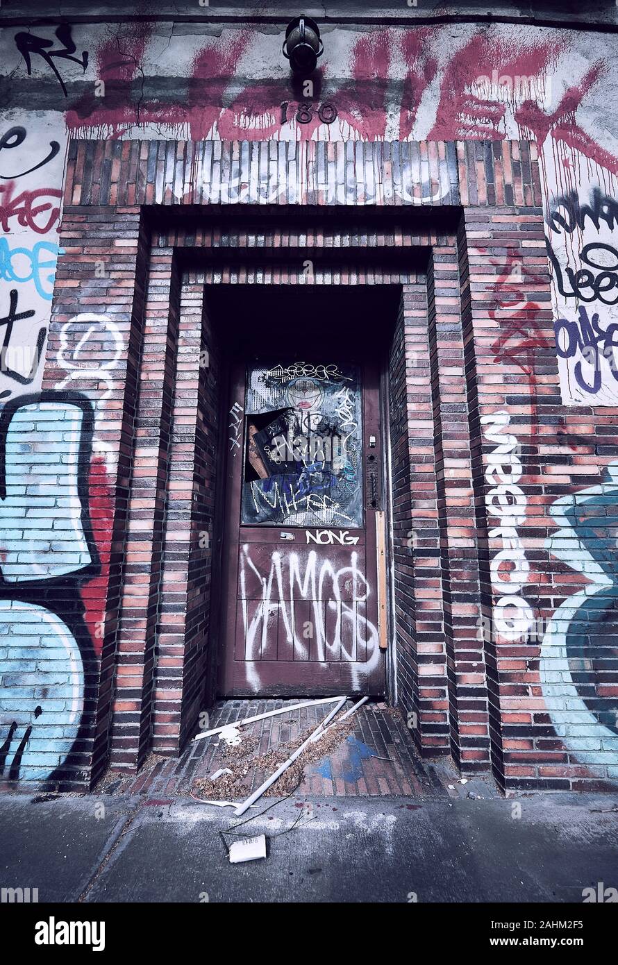 Derelict and graffiti tagged urban buildings in inner city Melbourne ...